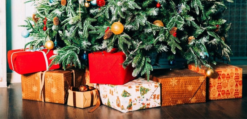 11 Ways To Baby-Proof Your Christmas Tree - Ultrascan